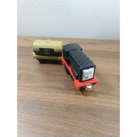 Learning Curve | Toys | Diesel Pull N Zoom Thomas The Train Tank Engine ...